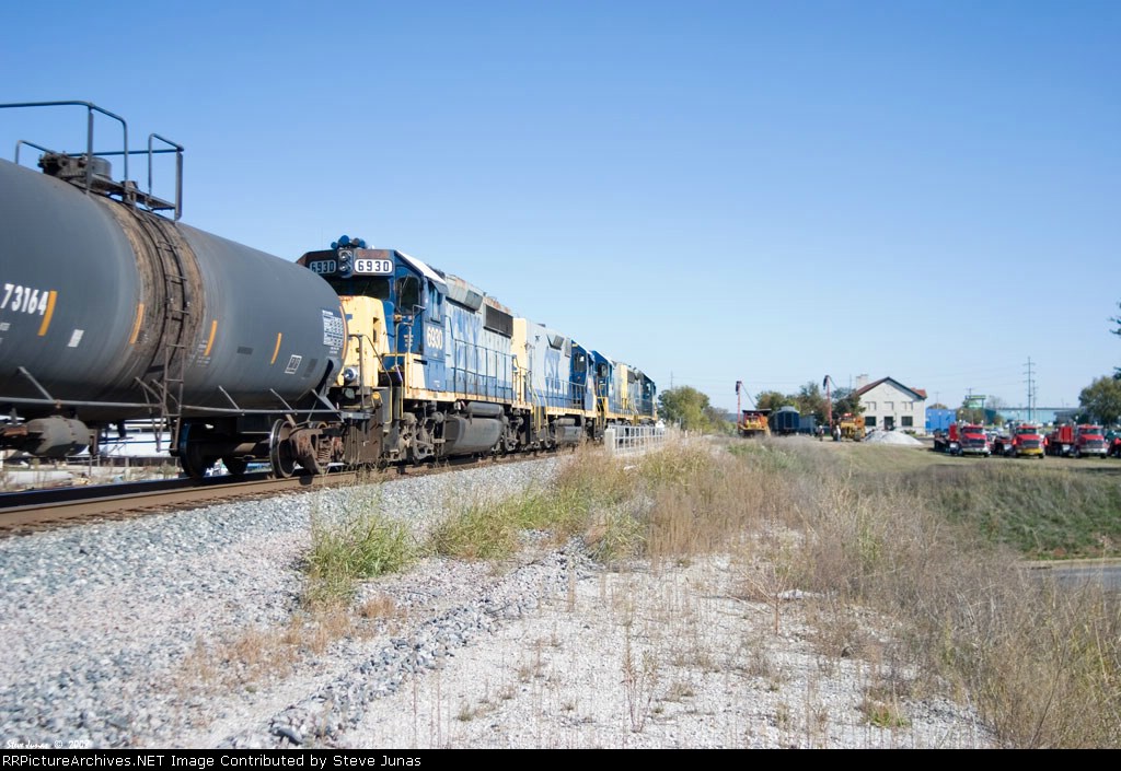 CSX 6475,2274,2301,6930 J768